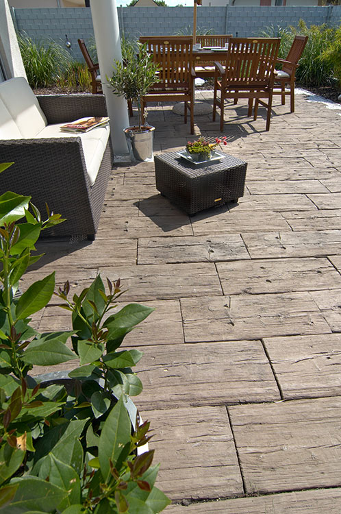 Pflastersteine und Terrassenbelag mit Stein und Holz - Venanz Fischer ...